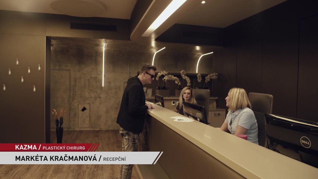 Kazma na operačním sále plastické chirurgie vzal pod kudlu svoji ...