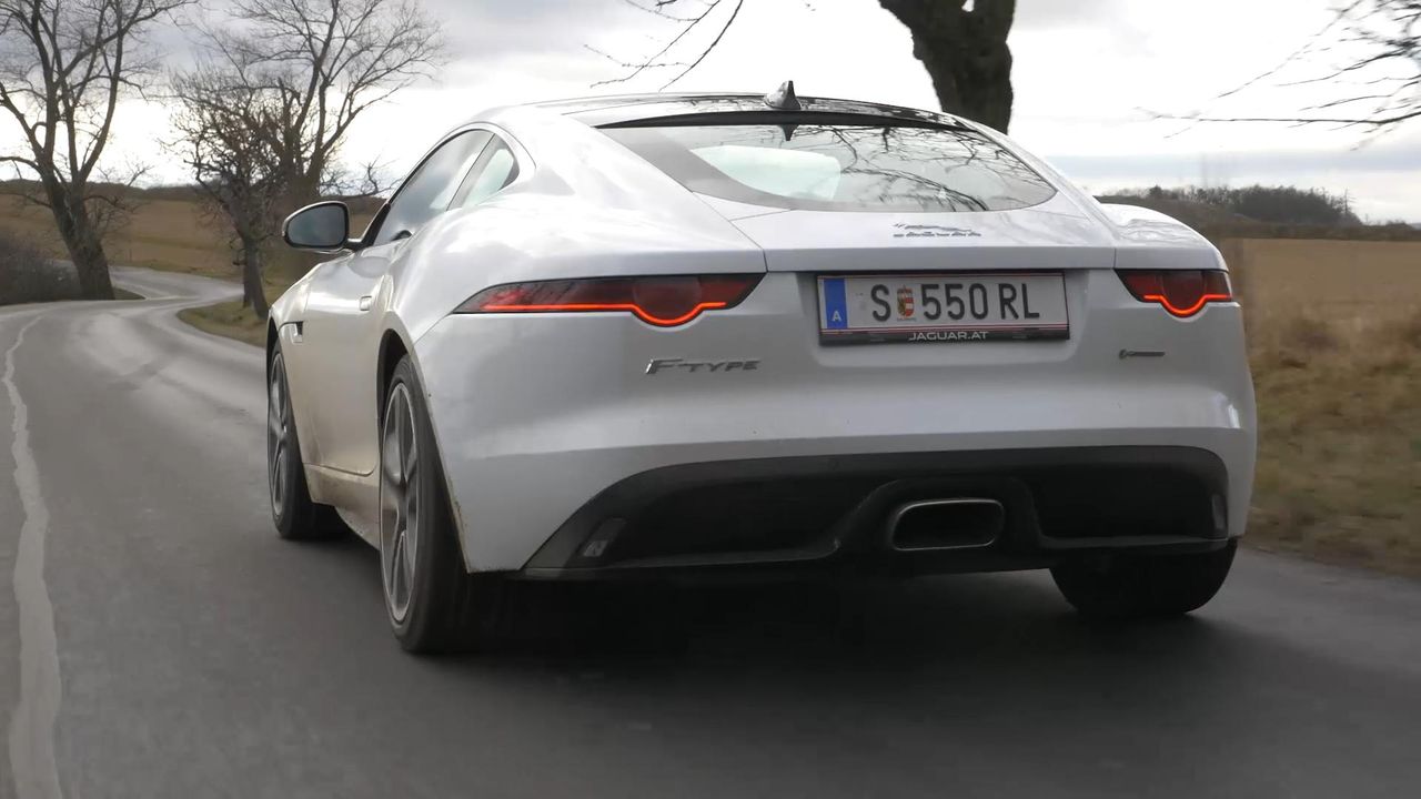 Jaguar F-Type P300 | Stream
