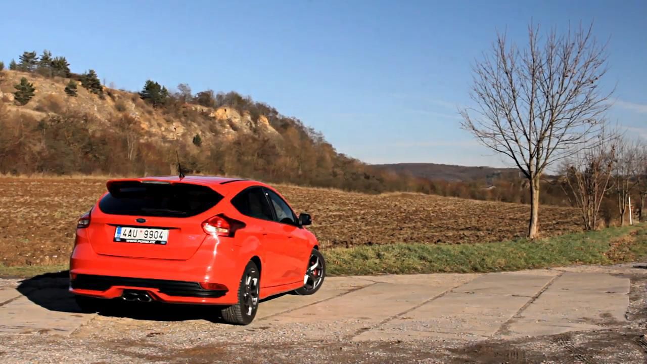 Ford Focus ST | Stream