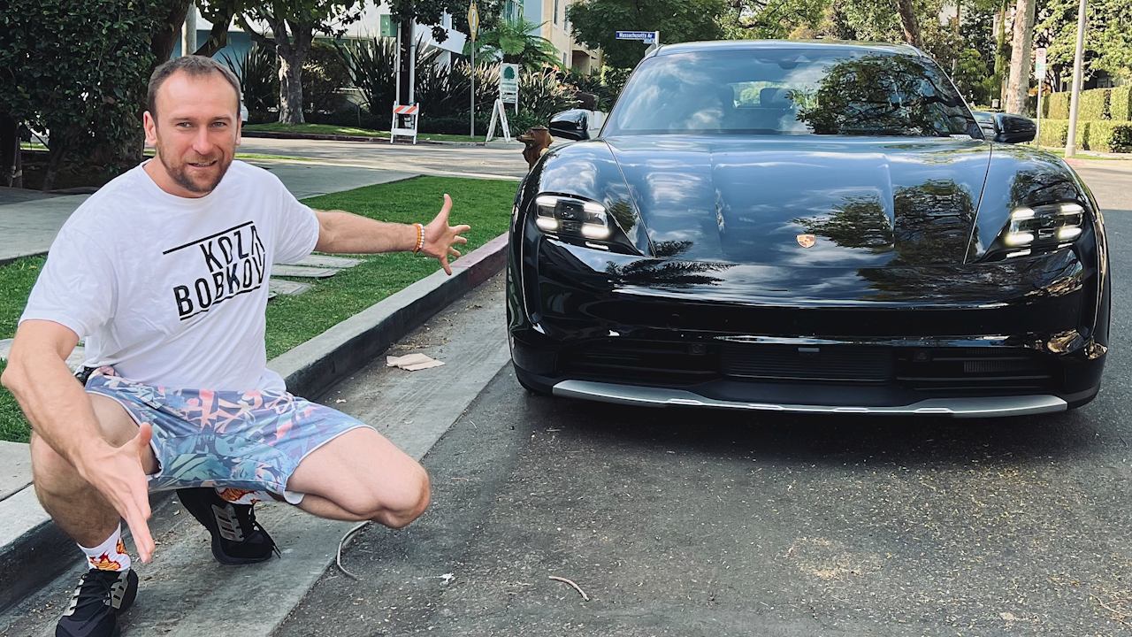 Koza Bobkov a Porsche Taycan 4 Cross Turismo | Stream